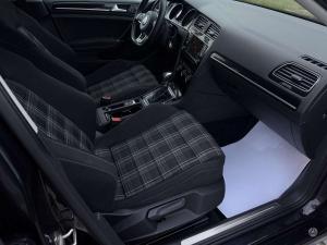 Black Volkswagen Golf 2016 in Vilnius, with an engine capacity of 1.97 L and mileage of 180 thousand km for 8750 €, photo 38 on AUTOMOTO.COM.LV