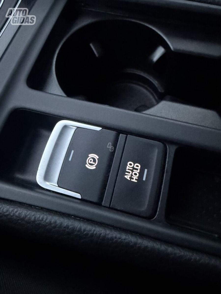Black Volkswagen Golf 2016 in Vilnius, with an engine capacity of 2.00 L and mileage of 180 thousand km for 8750 €, photo 29 on AUTOMOTO.COM.LV