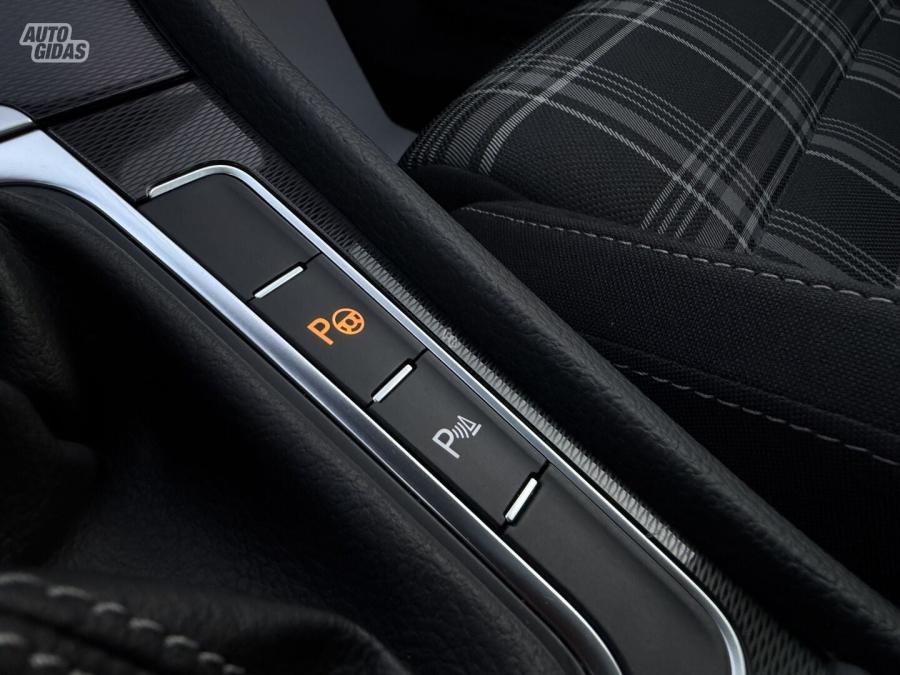 Melns Volkswagen Golf 2016 Viļņa, ar dzinēja tilpumu 2.00 L un nobraukumu 289 tūkst. km par 8899 €, foto 32 vietnē AUTOMOTO.COM.LV