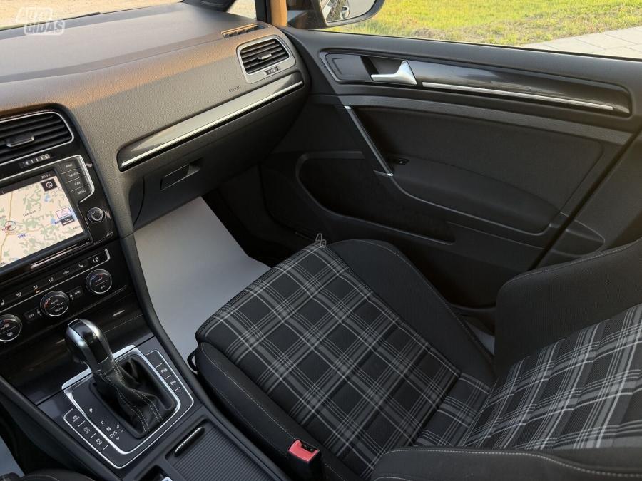 Melns Volkswagen Golf 2016 Viļņa, ar dzinēja tilpumu 2.00 L un nobraukumu 289 tūkst. km par 8899 €, foto 35 vietnē AUTOMOTO.COM.LV