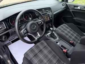 Melns Volkswagen Golf 2016 Viļņa, ar dzinēja tilpumu 2.00 L un nobraukumu 180 tūkst. km par 8650 €, foto 22 vietnē AUTOMOTO.COM.LV