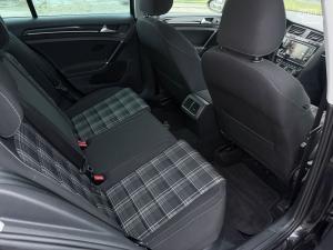 Melns Volkswagen Golf 2016 Viļņa, ar dzinēja tilpumu 2.00 L un nobraukumu 180 tūkst. km par 8650 €, foto 31 vietnē AUTOMOTO.COM.LV