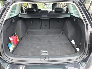 Melns Volkswagen Golf 2016 Rīga, ar dzinēja tilpumu 1.60 L un nobraukumu 195 tūkst. km par 8000 €, foto 3 vietnē AUTOMOTO.COM.LV