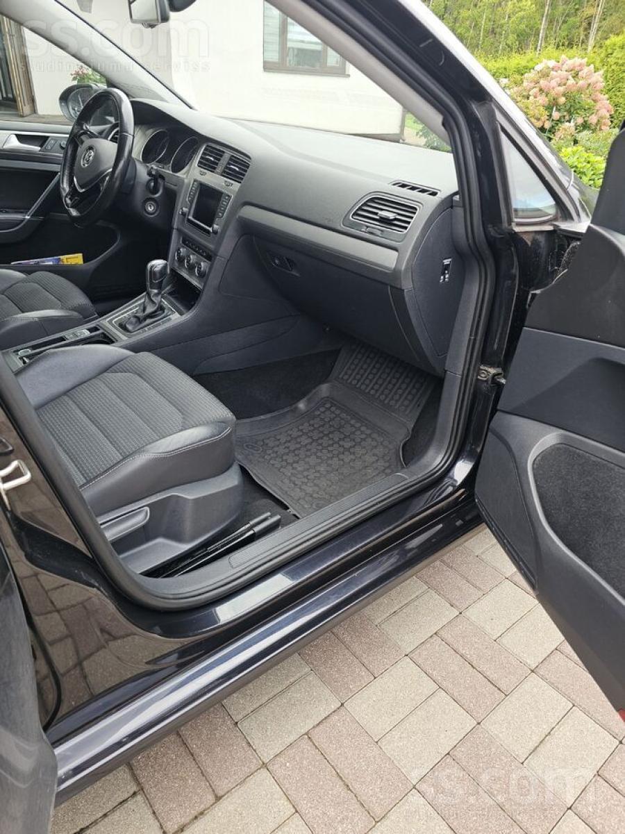 Melns Volkswagen Golf 2016 Rīga, ar dzinēja tilpumu 1.60 L un nobraukumu 195 tūkst. km par 8000 €, foto 4 vietnē AUTOMOTO.COM.LV