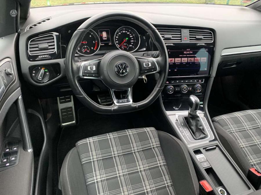 Melns Volkswagen Golf 2017 Kėdainiai, ar dzinēja tilpumu 1.97 L un nobraukumu 220 tūkst. km par 11999 €, foto 13 vietnē AUTOMOTO.COM.LV