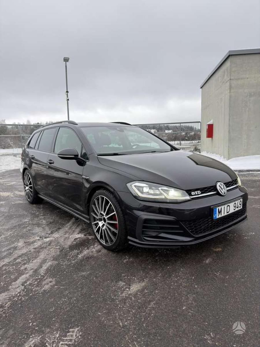 Black Volkswagen Golf 2017 in Vilnius, with an engine capacity of 1.97 L and mileage of 241 thousand km for 12800 €, photo 2 on AUTOMOTO.COM.LV