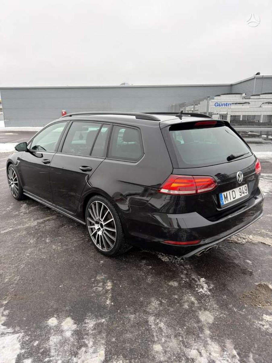 Black Volkswagen Golf 2017 in Vilnius, with an engine capacity of 1.97 L and mileage of 241 thousand km for 12800 €, photo 4 on AUTOMOTO.COM.LV