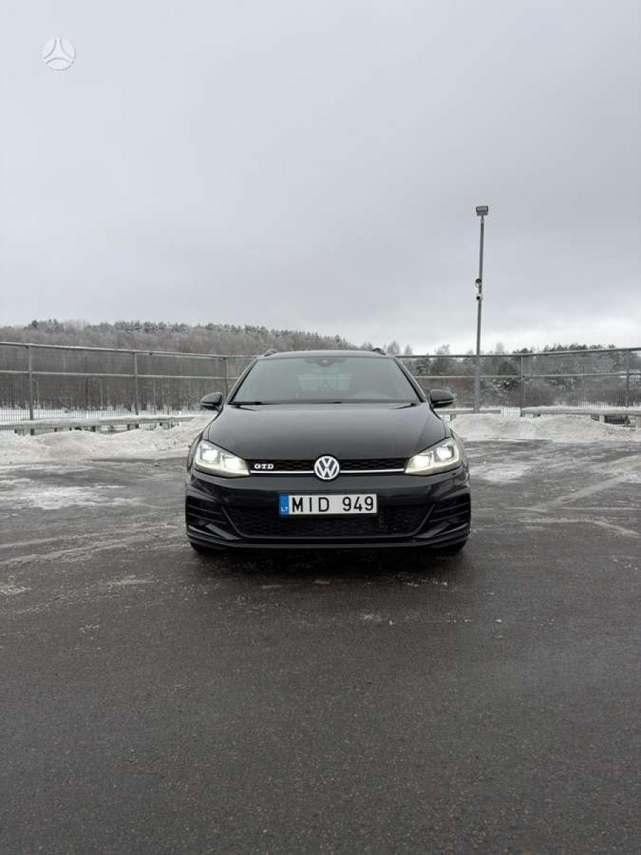 Black Volkswagen Golf 2017 in Vilnius, with an engine capacity of 1.97 L and mileage of 241 thousand km for 12800 €, photo 5 on AUTOMOTO.COM.LV