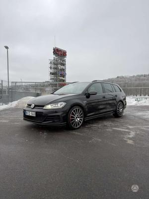 Black Volkswagen Golf 2017 in Vilnius, with an engine capacity of 1.97 L and mileage of 241 thousand km for 12800 €, photo 7 on AUTOMOTO.COM.LV