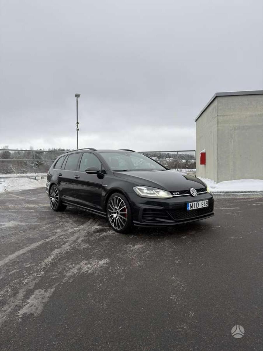 Black Volkswagen Golf 2017 in Vilnius, with an engine capacity of 1.97 L and mileage of 241 thousand km for 12800 €, photo 10 on AUTOMOTO.COM.LV