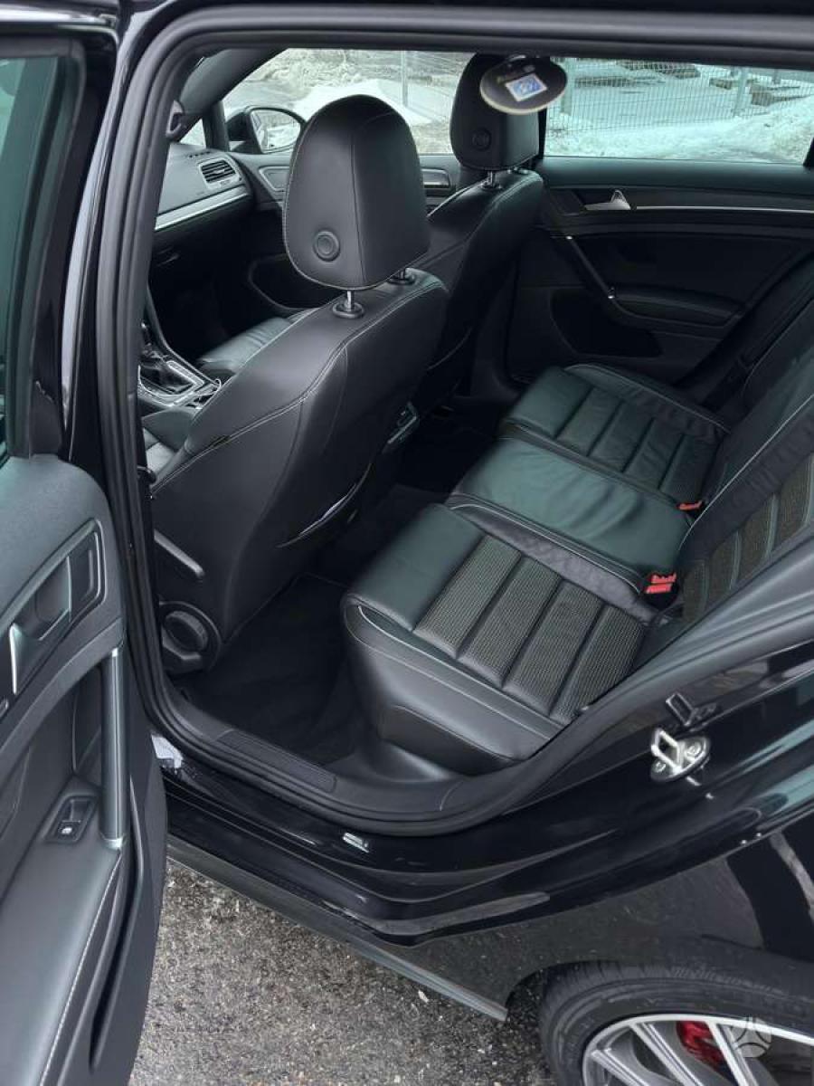 Black Volkswagen Golf 2017 in Vilnius, with an engine capacity of 1.97 L and mileage of 241 thousand km for 12800 €, photo 12 on AUTOMOTO.COM.LV