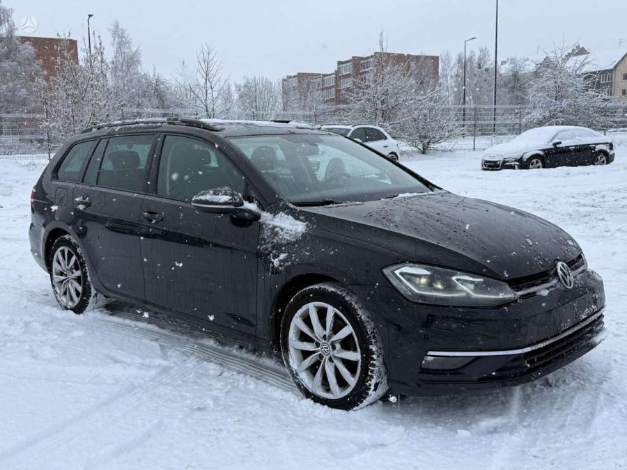 Black Volkswagen Golf 2017 in Alytus, with an engine capacity of 1.60 L and mileage of 230 thousand km for 6450 €, photo 2 on AUTOMOTO.COM.LV