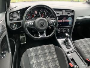 Melns Volkswagen Golf 2017 Kauņa, ar dzinēja tilpumu 2.00 L un nobraukumu 220 tūkst. km par 11999 €, foto 13 vietnē AUTOMOTO.COM.LV