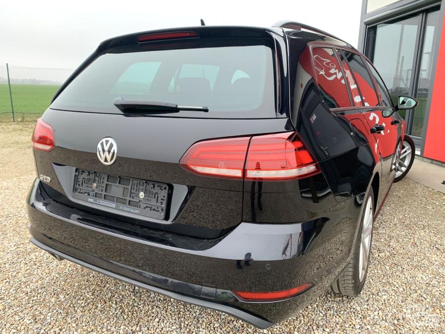 Melns Volkswagen Golf 2017 Kauņa, ar dzinēja tilpumu 2.00 L un nobraukumu 220 tūkst. km par 11999 €, foto 33 vietnē AUTOMOTO.COM.LV