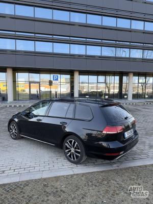 Black Volkswagen Golf 2017 in Kaunas, with an engine capacity of 1.60 L and mileage of 256 thousand km for 8300 €, photo 4 on AUTOMOTO.COM.LV