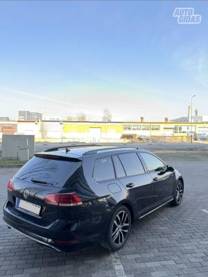 Black Volkswagen Golf 2017 in Kaunas, with an engine capacity of 1.60 L and mileage of 256 thousand km for 8300 €, photo 6 on AUTOMOTO.COM.LV