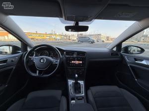 Black Volkswagen Golf 2017 in Kaunas, with an engine capacity of 1.60 L and mileage of 256 thousand km for 8300 €, photo 14 on AUTOMOTO.COM.LV