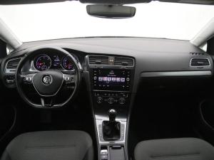 Black Volkswagen Golf 2017 in Vilnius, with an engine capacity of 1.60 L and mileage of 237 thousand km for 7599 €, photo 3 on AUTOMOTO.COM.LV