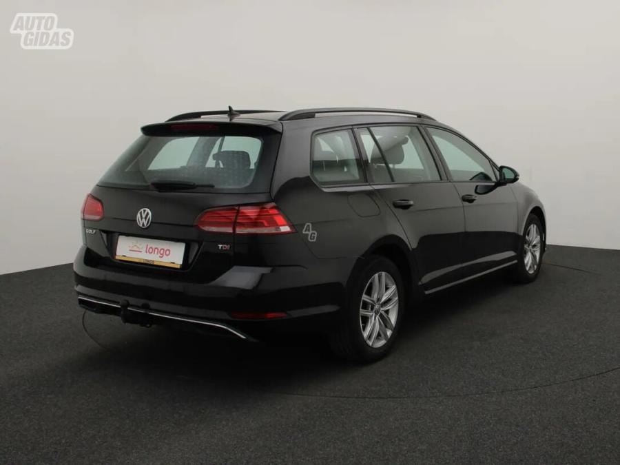 Black Volkswagen Golf 2017 in Vilnius, with an engine capacity of 1.60 L and mileage of 237 thousand km for 7599 €, photo 9 on AUTOMOTO.COM.LV