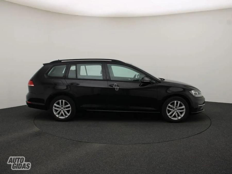 Black Volkswagen Golf 2017 in Vilnius, with an engine capacity of 1.60 L and mileage of 237 thousand km for 7599 €, photo 10 on AUTOMOTO.COM.LV