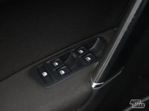 Black Volkswagen Golf 2017 in Vilnius, with an engine capacity of 1.60 L and mileage of 237 thousand km for 7599 €, photo 27 on AUTOMOTO.COM.LV