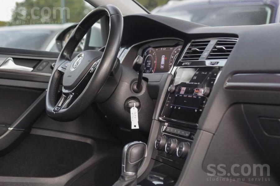 Black Volkswagen Golf 2017 in Riga, with an engine capacity of 2.00 L and mileage of 193 thousand km for 13990 €, photo 7 on AUTOMOTO.COM.LV