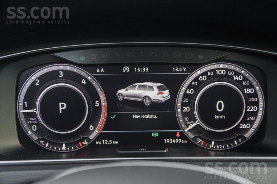 Black Volkswagen Golf 2017 in Riga, with an engine capacity of 2.00 L and mileage of 193 thousand km for 13990 €, photo 14 on AUTOMOTO.COM.LV