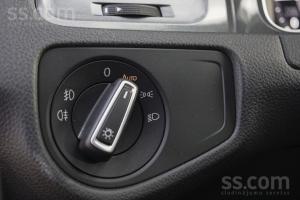 Black Volkswagen Golf 2017 in Riga, with an engine capacity of 2.00 L and mileage of 193 thousand km for 13990 €, photo 19 on AUTOMOTO.COM.LV