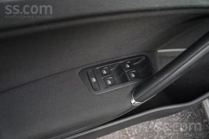 Black Volkswagen Golf 2017 in Riga, with an engine capacity of 2.00 L and mileage of 193 thousand km for 13990 €, photo 22 on AUTOMOTO.COM.LV