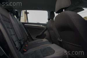 Black Volkswagen Golf 2017 in Riga, with an engine capacity of 2.00 L and mileage of 193 thousand km for 13990 €, photo 25 on AUTOMOTO.COM.LV