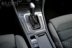 Black Volkswagen Golf 2017 in Tukums, with an engine capacity of 1.60 L and mileage of 260 thousand km for 10590 €, photo 23 on AUTOMOTO.COM.LV