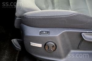 Black Volkswagen Golf 2017 in Tukums, with an engine capacity of 1.60 L and mileage of 260 thousand km for 10590 €, photo 32 on AUTOMOTO.COM.LV
