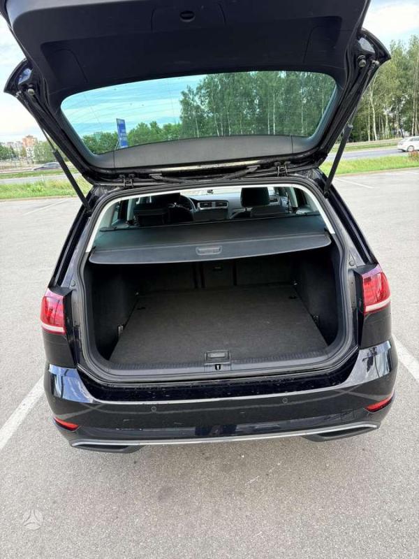 Melns Volkswagen Golf 2017 Kauņa, ar dzinēja tilpumu 1.60 L un nobraukumu 283 tūkst. km par 8400 €, foto 10 vietnē AUTOMOTO.COM.LV