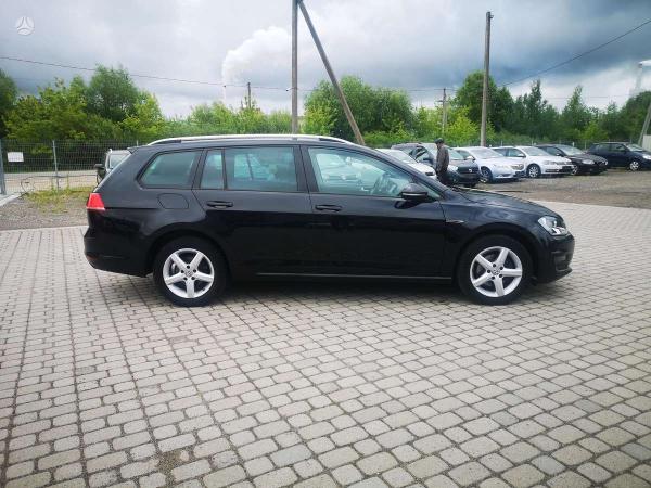 Black Volkswagen Golf 2017 in Radviliskis, with an engine capacity of 1.97 L and mileage of 217 thousand km for 7950 €, photo 5 on AUTOMOTO.COM.LV