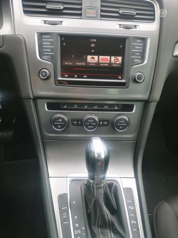 Black Volkswagen Golf 2017 in Radviliskis, with an engine capacity of 1.97 L and mileage of 217 thousand km for 7950 €, photo 10 on AUTOMOTO.COM.LV