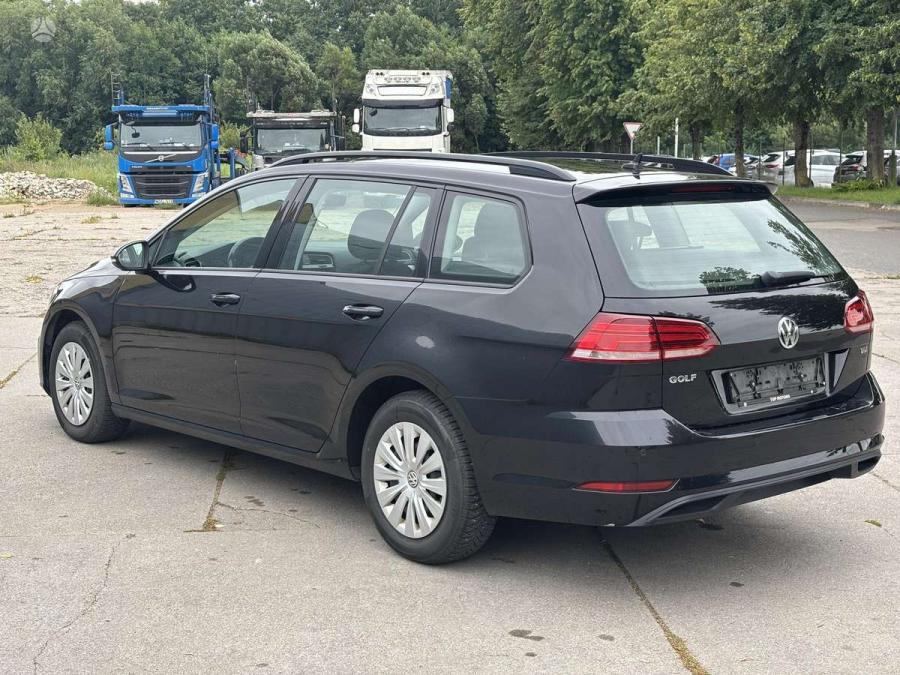Melns Volkswagen Golf 2017 Tauragė, ar dzinēja tilpumu 1.60 L un nobraukumu 230 tūkst. km par 6655 €, foto 5 vietnē AUTOMOTO.COM.LV