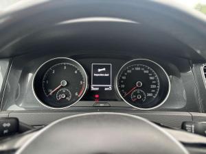 Melns Volkswagen Golf 2017 Tauragė, ar dzinēja tilpumu 1.60 L un nobraukumu 230 tūkst. km par 6655 €, foto 10 vietnē AUTOMOTO.COM.LV