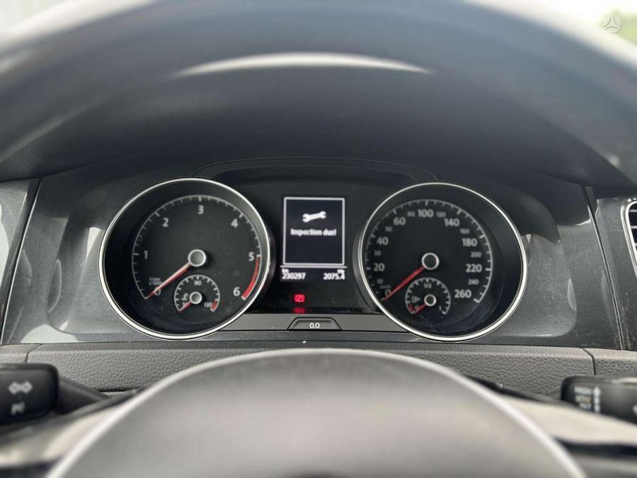 Melns Volkswagen Golf 2017 Tauragė, ar dzinēja tilpumu 1.60 L un nobraukumu 230 tūkst. km par 6655 €, foto 10 vietnē AUTOMOTO.COM.LV