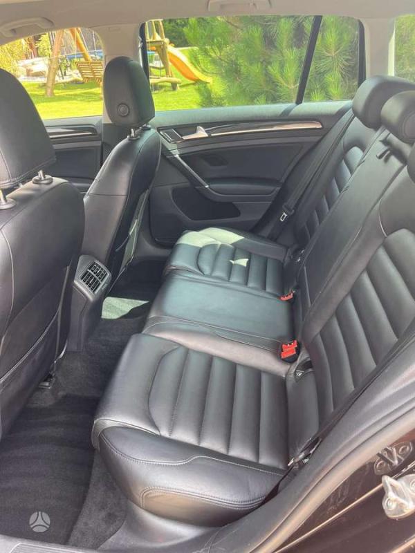 Melns Volkswagen Golf 2017 Telšiai, ar dzinēja tilpumu 1.60 L un nobraukumu 260 tūkst. km par 8900 €, foto 5 vietnē AUTOMOTO.COM.LV