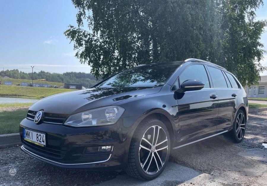 Black Volkswagen Golf 2017 in Vilnius, with an engine capacity of 1.60 L and mileage of 145 thousand km for 9550 €, photo 4 on AUTOMOTO.COM.LV