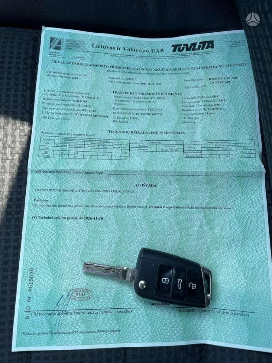 Black Volkswagen Golf 2017 in Vilnius, with an engine capacity of 1.60 L and mileage of 145 thousand km for 9550 €, photo 21 on AUTOMOTO.COM.LV