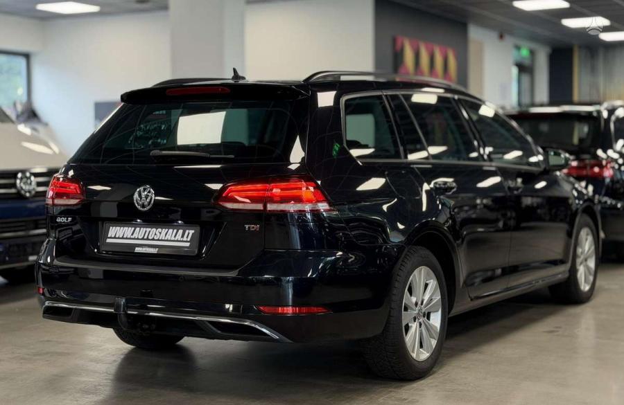 Black Volkswagen Golf 2017 in Klaipeda, with an engine capacity of 1.60 L and mileage of 231 thousand km for 11500 €, photo 12 on AUTOMOTO.COM.LV