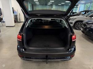 Black Volkswagen Golf 2017 in Klaipeda, with an engine capacity of 1.60 L and mileage of 231 thousand km for 11500 €, photo 17 on AUTOMOTO.COM.LV