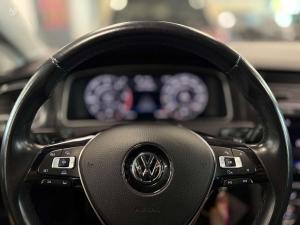 Black Volkswagen Golf 2017 in Klaipeda, with an engine capacity of 1.60 L and mileage of 231 thousand km for 11500 €, photo 29 on AUTOMOTO.COM.LV