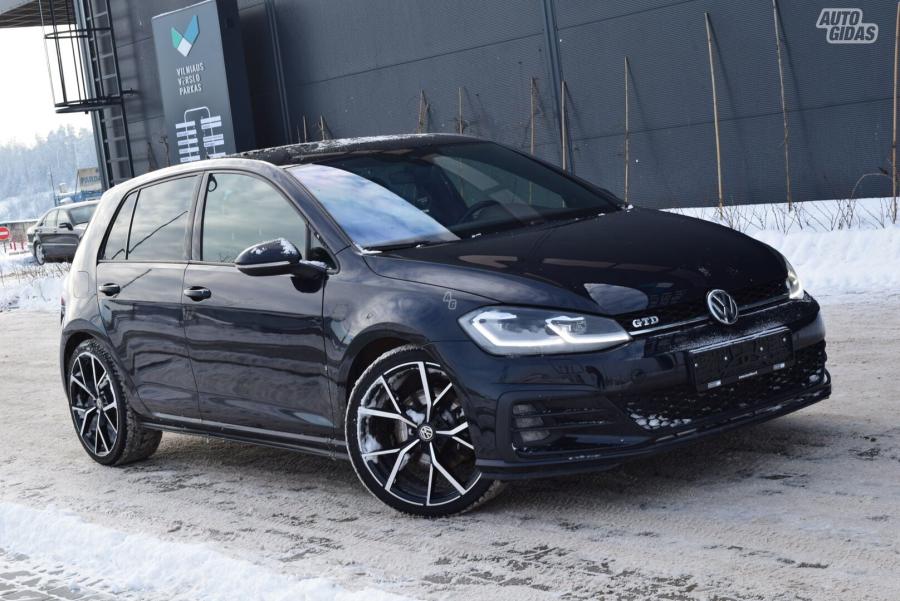 Black Volkswagen Golf 2018 in Vilnius, with an engine capacity of 2.00 L and mileage of 246 thousand km for 11550 €, photo 3 on AUTOMOTO.COM.LV