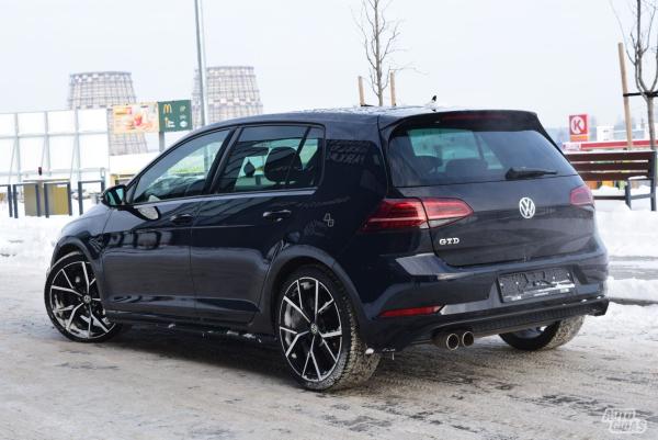 Melns Volkswagen Golf 2018 Viļņa, ar dzinēja tilpumu 2.00 L un nobraukumu 246 tūkst. km par 11550 €, foto 4 vietnē AUTOMOTO.COM.LV