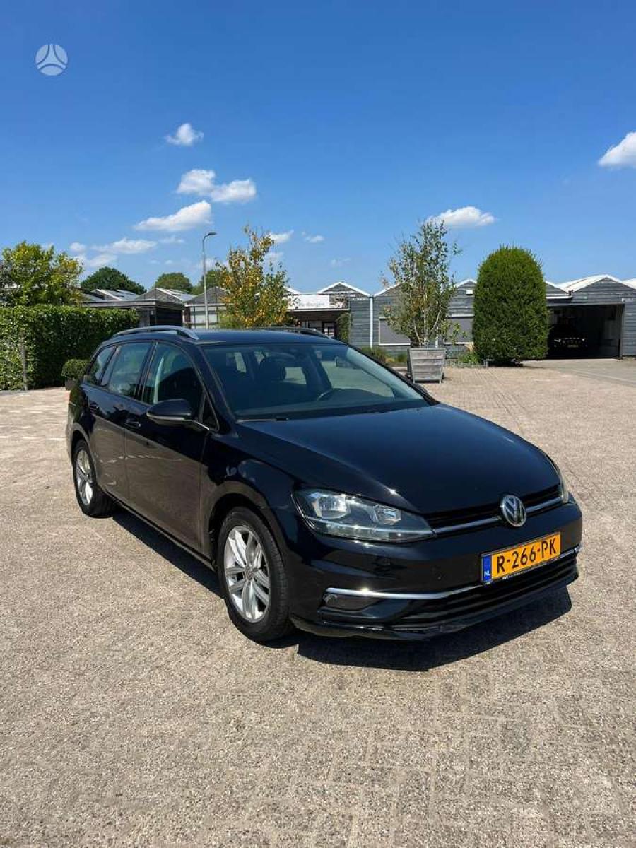 Melns Volkswagen Golf 2018 Kauņa, ar dzinēja tilpumu 1.60 L un nobraukumu 300 tūkst. km par 7100 €, foto 1 vietnē AUTOMOTO.COM.LV