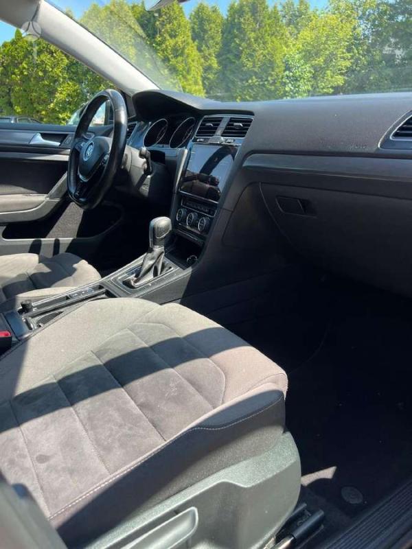 Black Volkswagen Golf 2018 in Kaunas, with an engine capacity of 1.60 L and mileage of 300 thousand km for 7100 €, photo 3 on AUTOMOTO.COM.LV