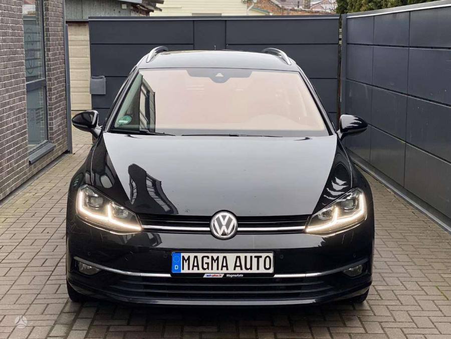 Black Volkswagen Golf 2018 in Marijampole, with an engine capacity of 1.97 L and mileage of 230 thousand km for 12650 €, photo 3 on AUTOMOTO.COM.LV