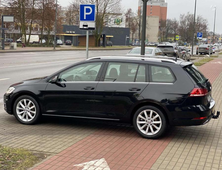 Black Volkswagen Golf 2018 in Marijampole, with an engine capacity of 1.97 L and mileage of 230 thousand km for 12650 €, photo 10 on AUTOMOTO.COM.LV